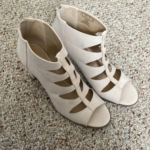 Metaphor | Shoes | Nude Strappy Heels | Poshmark